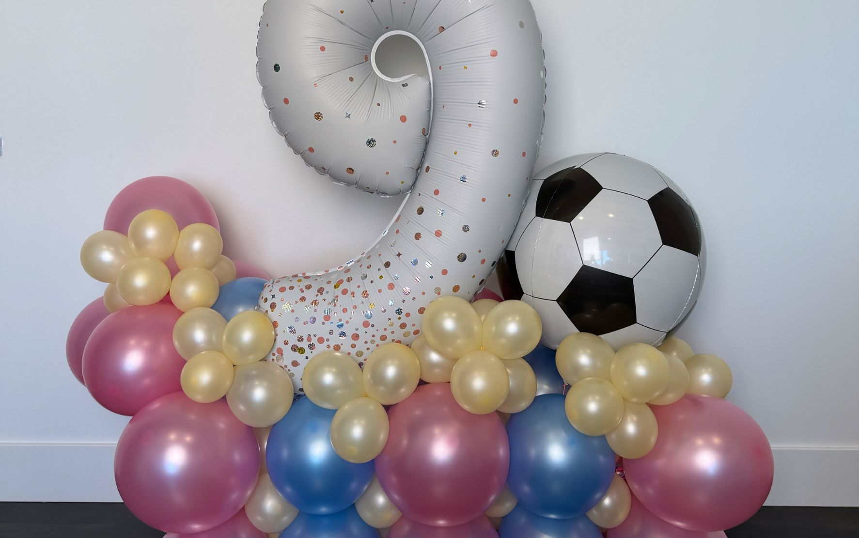 Get Air Birthday Balloons | Boo's Balloons